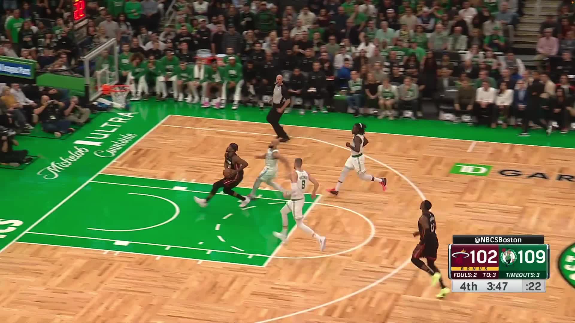 D White chase-down block