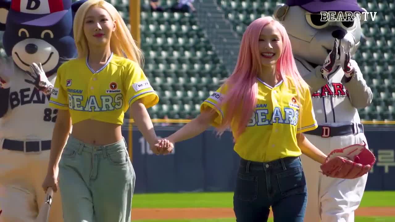 HD GH First Pitch (231003 DS BEARS TV)