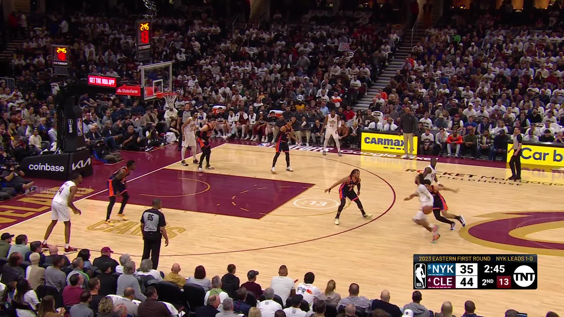 brunson drop garland dunk