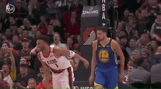 Klay mean mugs after the block