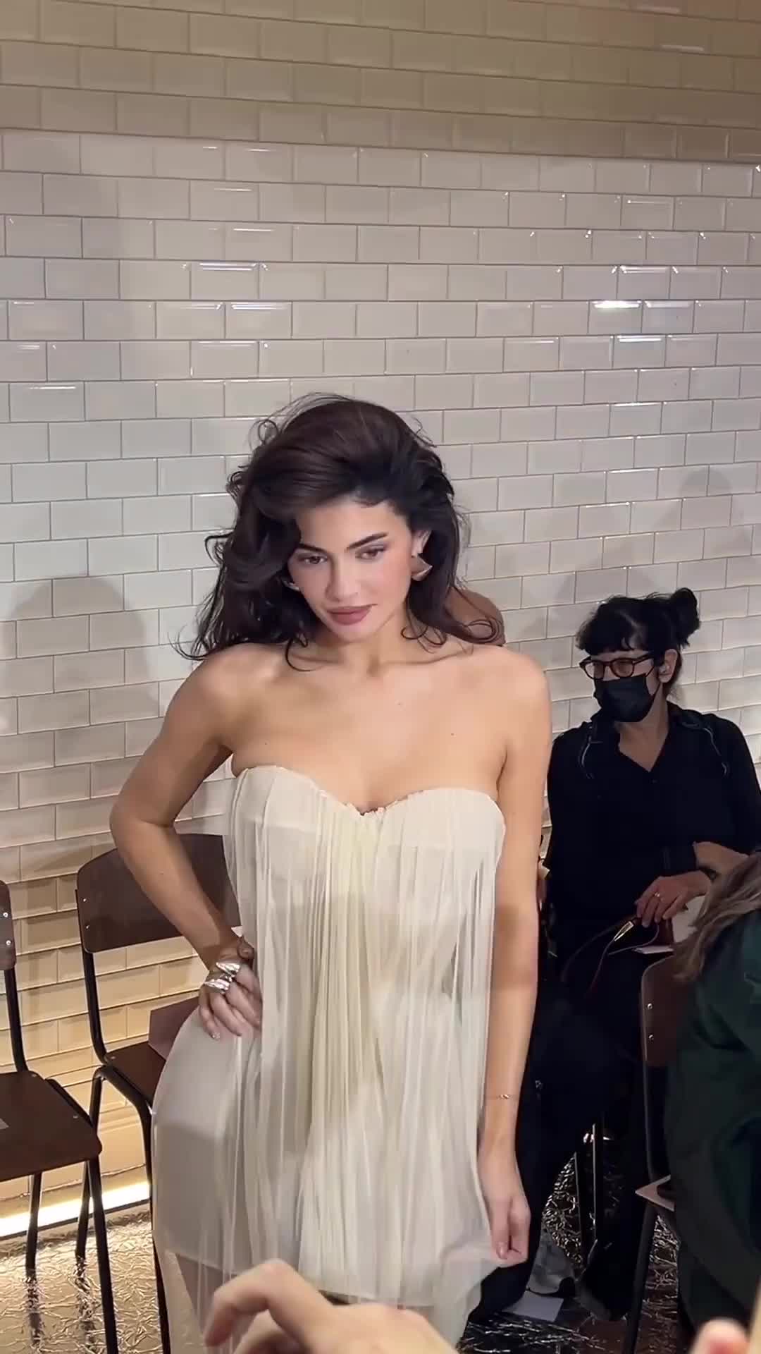 Watch kyliesbae_1706115688_3287458674337820778_19716933654 | Streamable