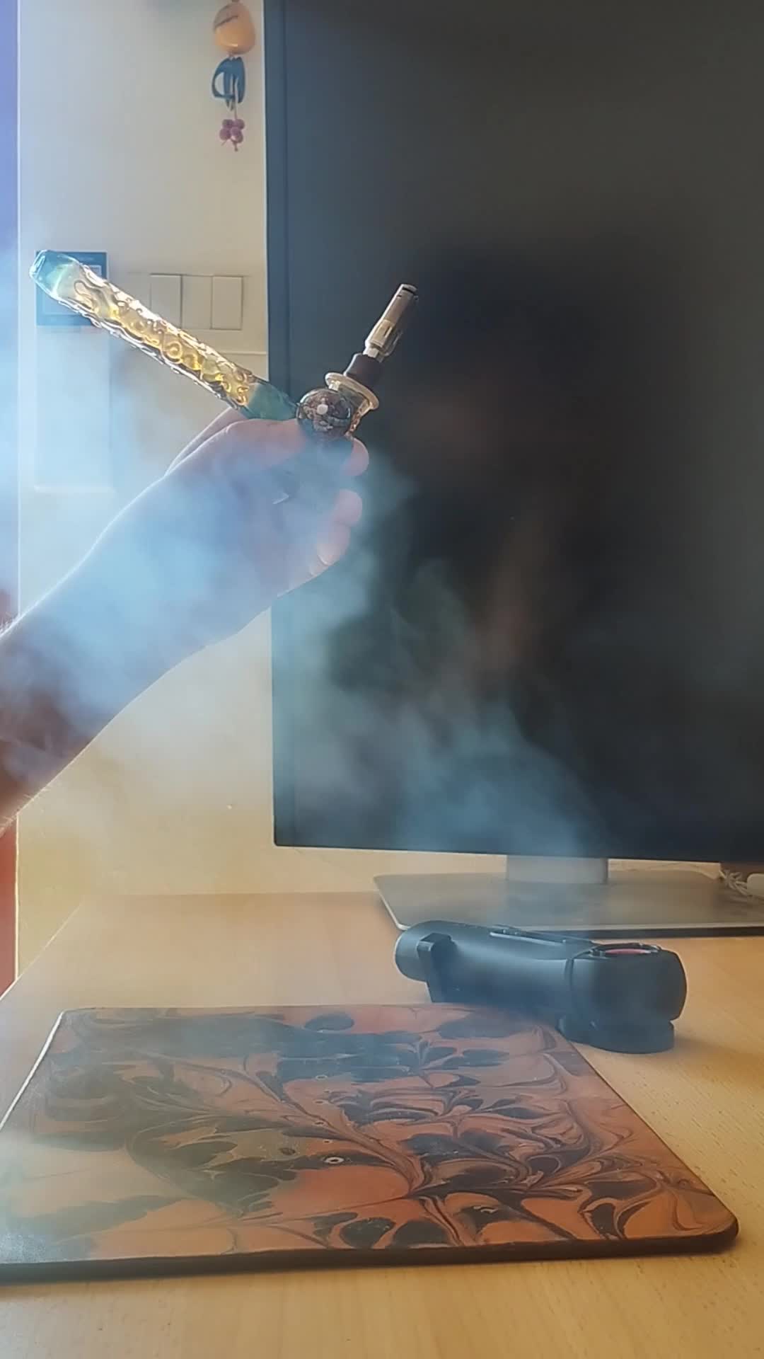 Watch V2 on glass pipe | Streamable