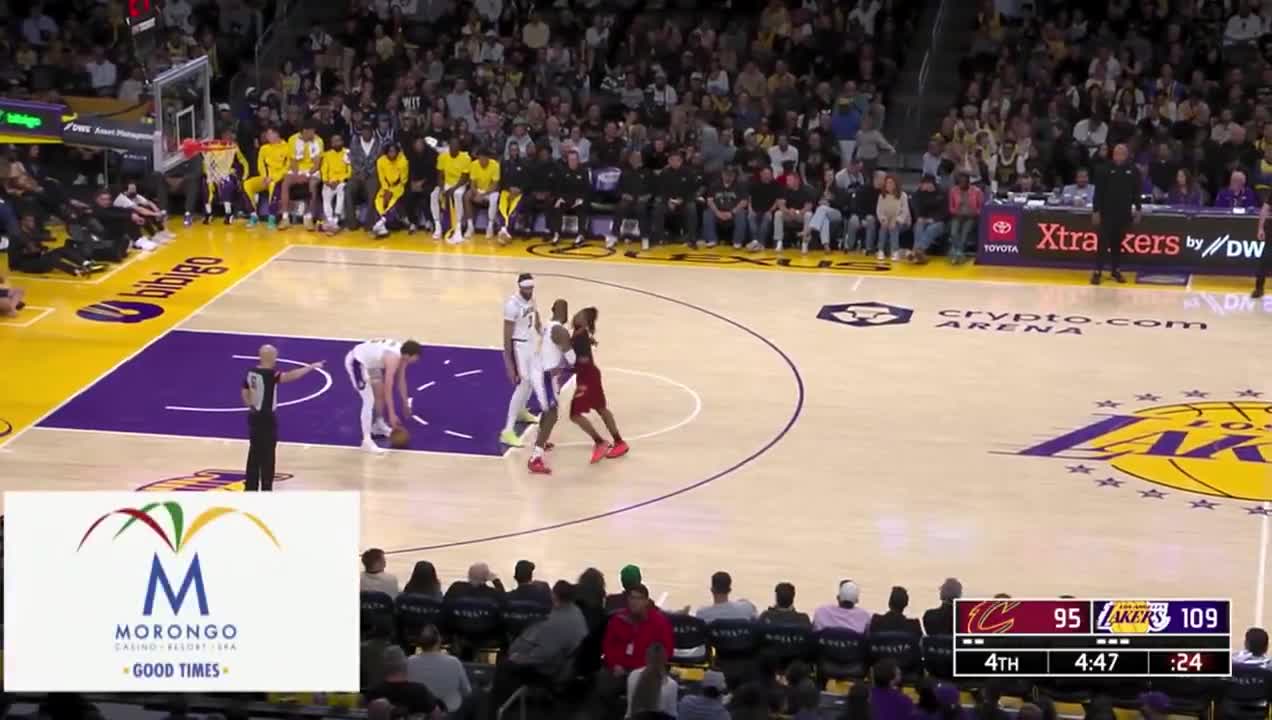 [花邊] 為不讓小錶跑，LBJ與AD築起人牆擋Garland - PTT評價