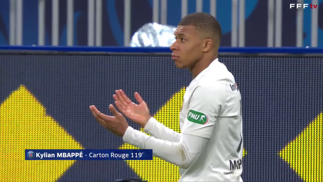 Mbappé red card 2