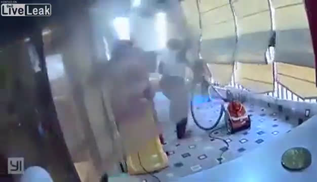 LiveLeak-dot-com-VID-20200805-WA0044_1596651197.mp4.5f2af5dfb3bda.mp4