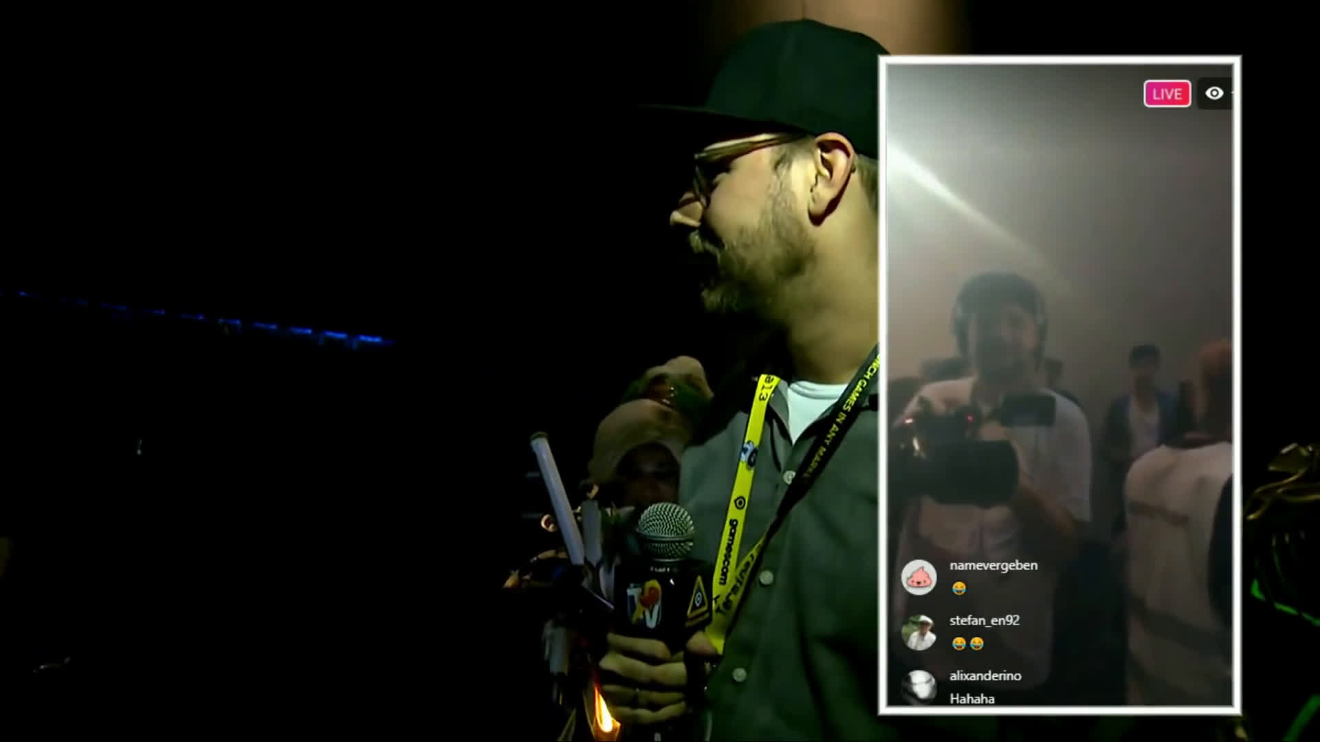 Etienne Gardé von Rocketbeans TV legt sich in seiner Funktion als ...