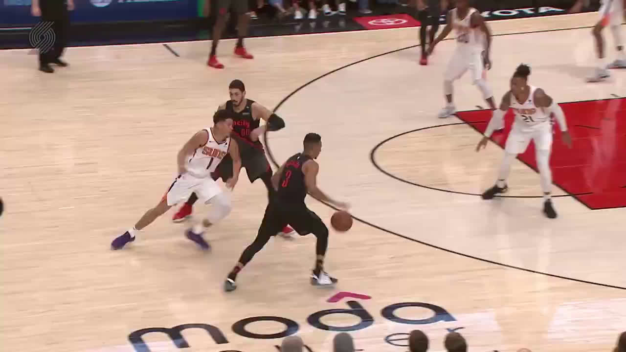 CJ gets fancy and pulls up from three