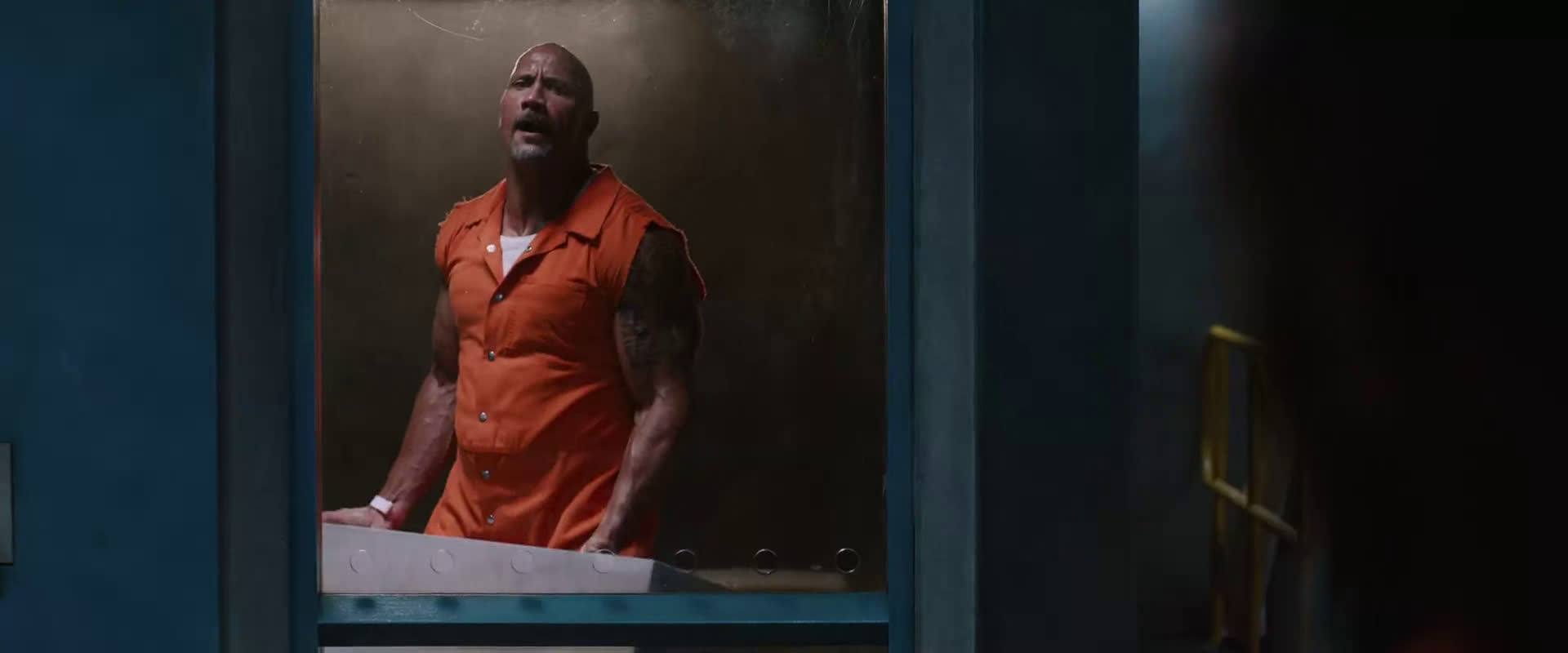 Watch concrete desk | Streamable