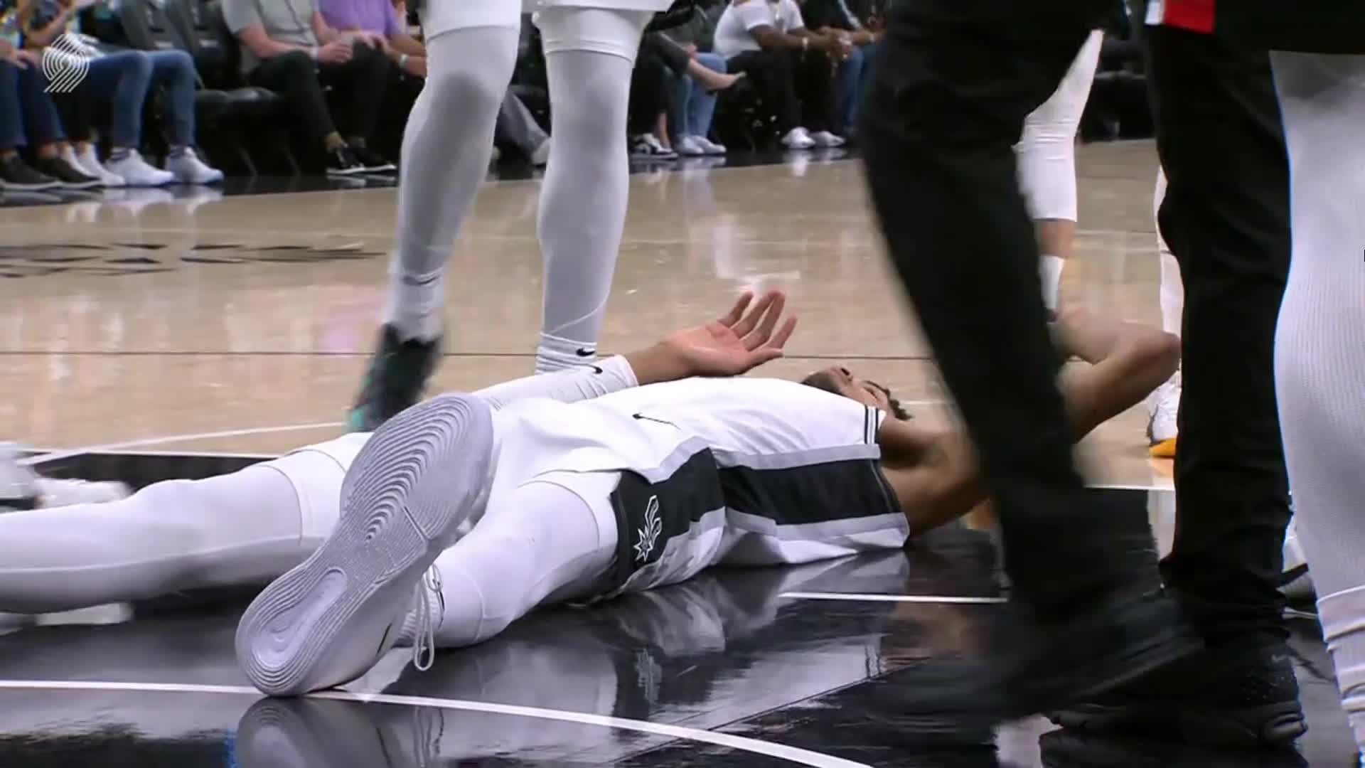 Watch Wemby falls over from Grant's physicality twice in a row | Streamable