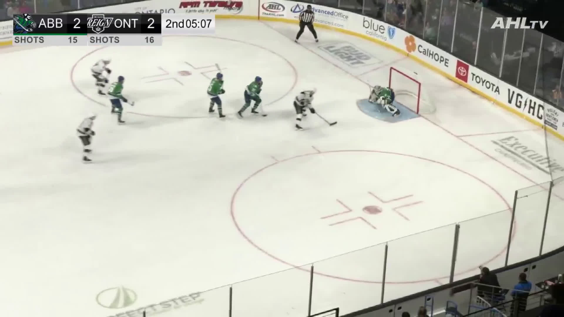 22G2 - Brett Sutter puts the moves on Jett Woo