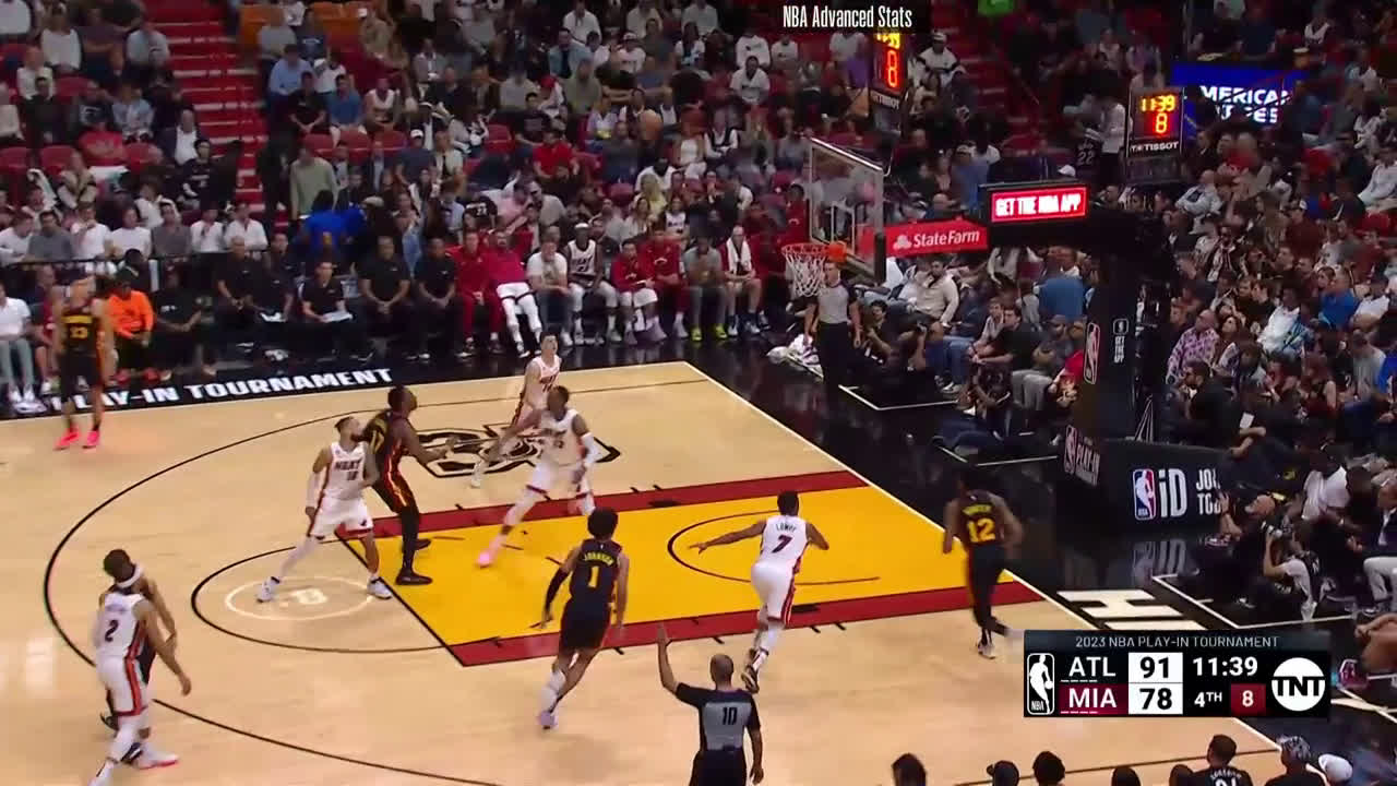 Johnson putback dunk after Young miss vs Heat