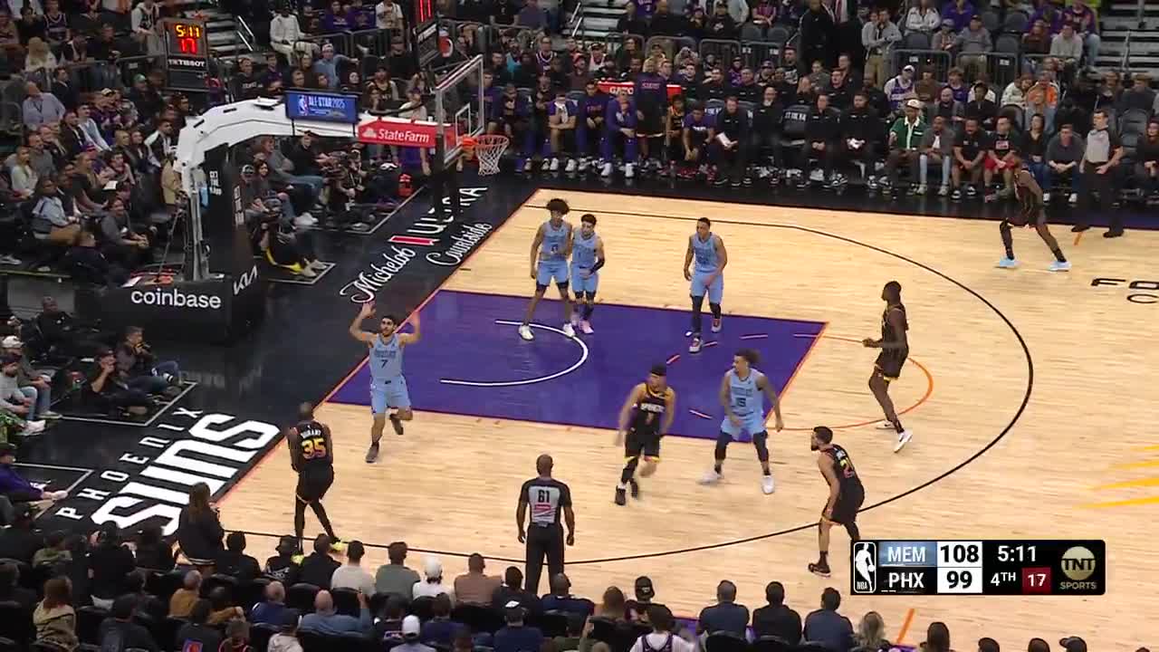 Watch [Highlight] Booker slices through the D... KD drills the corner triple for 33 | Streamable
