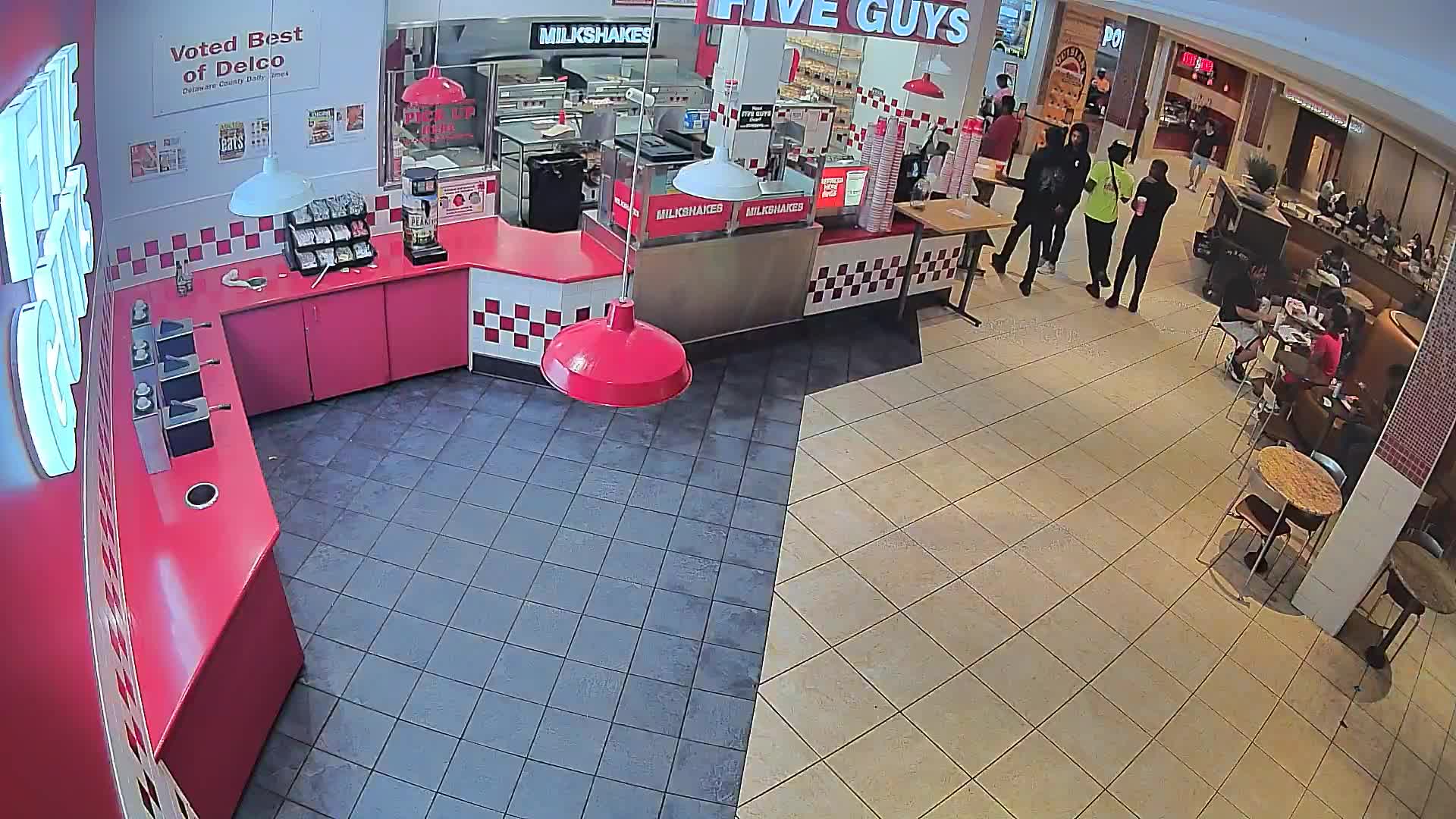 2023_06_30__20_16_00_000__Five_Guys_0372_Store_Front