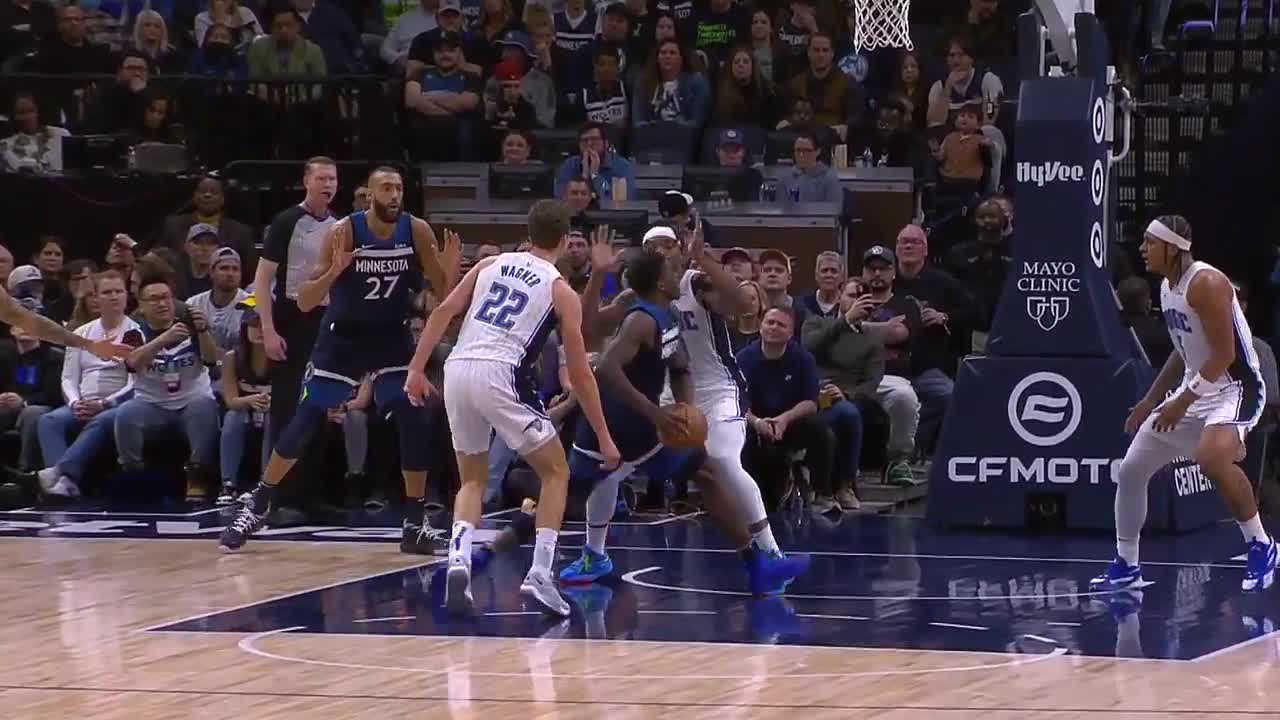 Watch [Highlight] Anthony Edwards appears to hurt his right ankle in 2nd Q, and hobbles all the ...