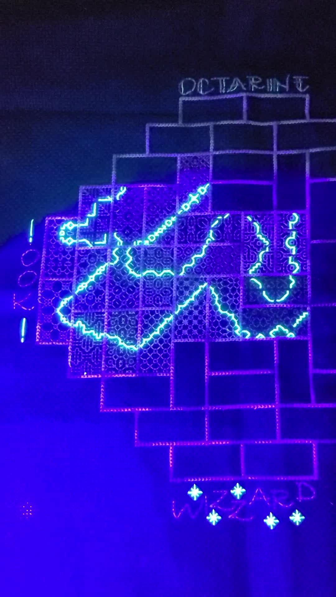 UV reactive thread