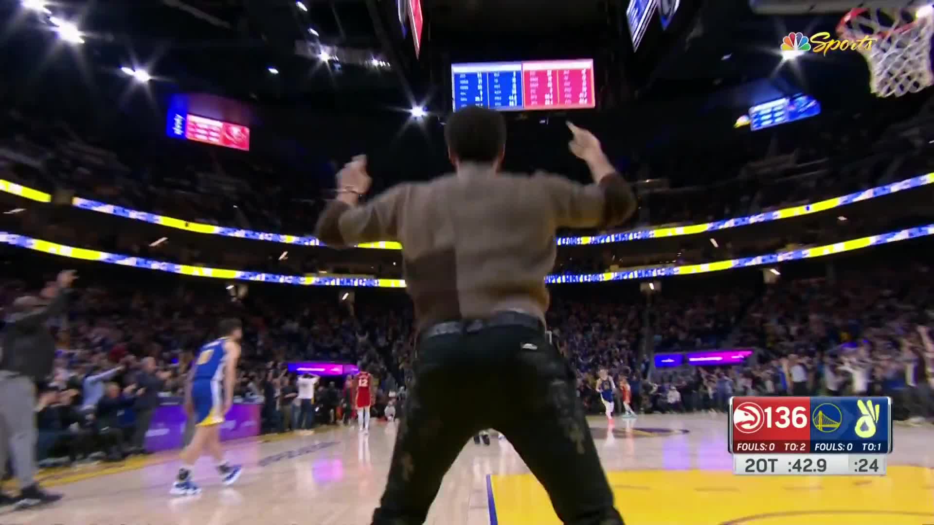 Watch [Highlight] Draymond for three! | Streamable
