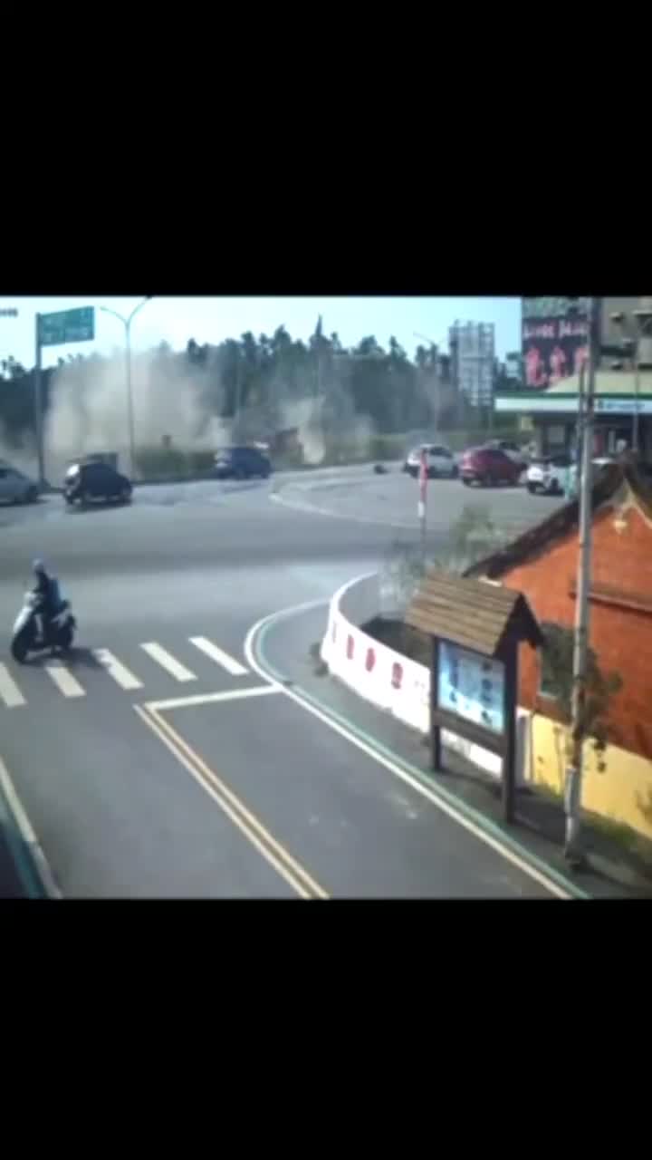 Watch 3b922bfa-d109-4501-b7ea-a2e5dc4d6935 | Streamable