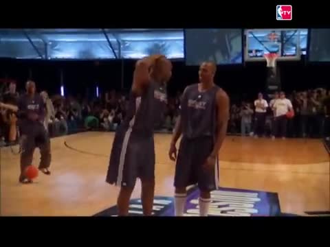 Shaq, LeBron, and Dwight show off their dance moves during the 2007 All ...