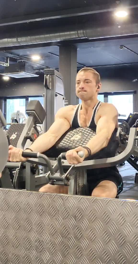 Watch 1aacf79c 7fd7 469d 9226 B3890771a624 Streamable