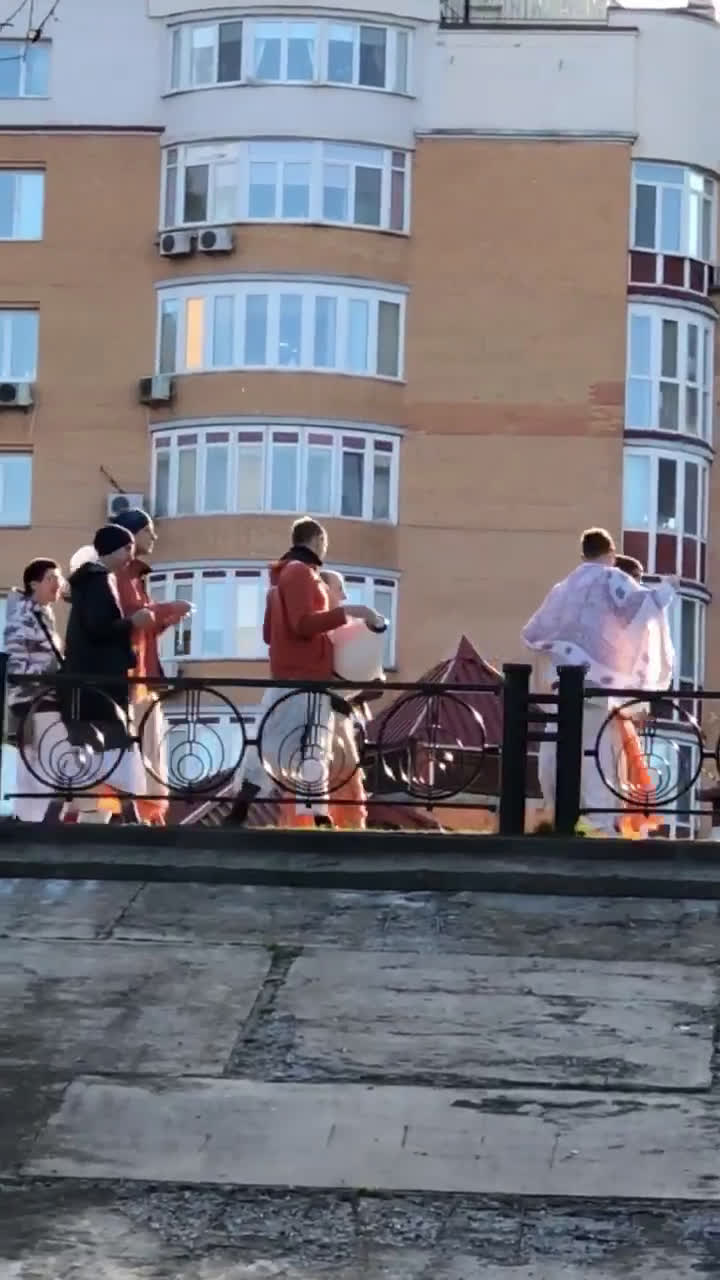 76739547_194687411966695_144351254238095651_n