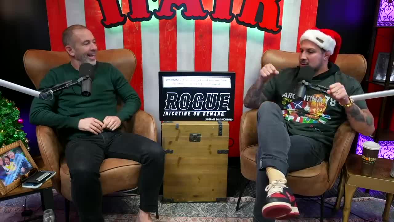 Watch Schaub beats thor in bench | Streamable