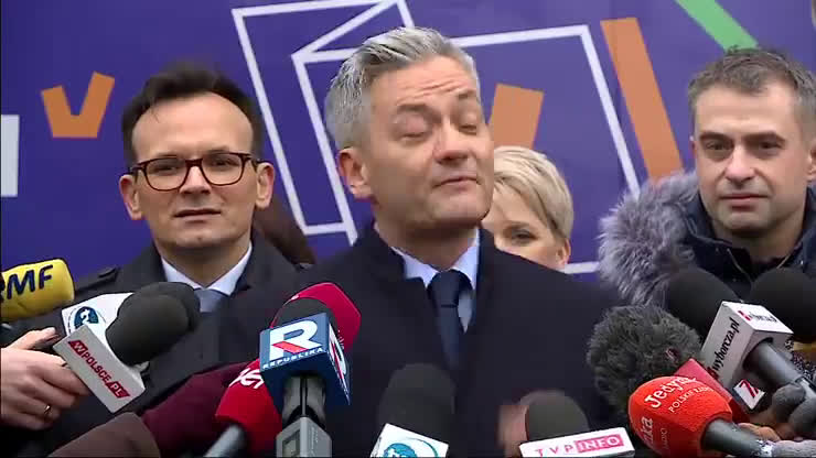 Uważam, że PR-owiec Roberta, powinien wyeliminować ten niekontrolowany ...