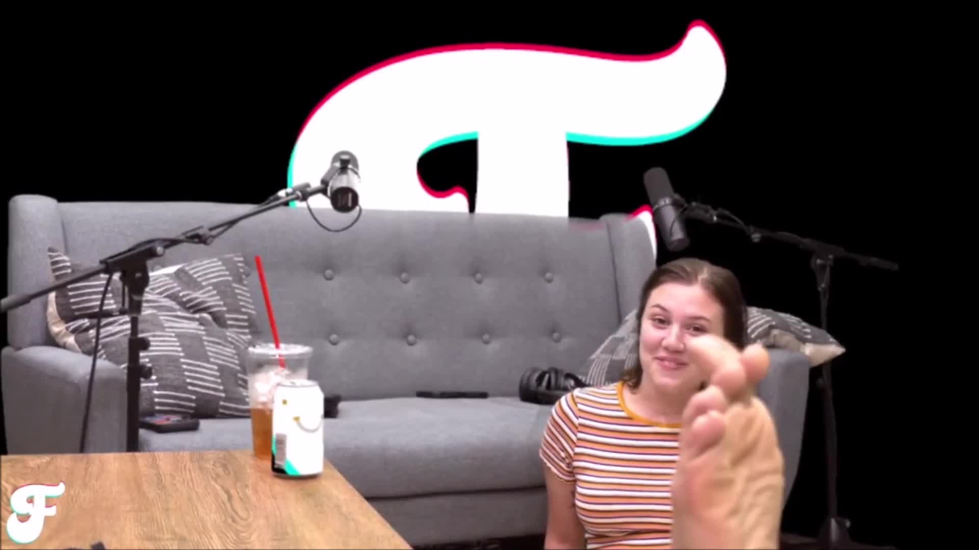 Natalie Shows Feet on FigTok