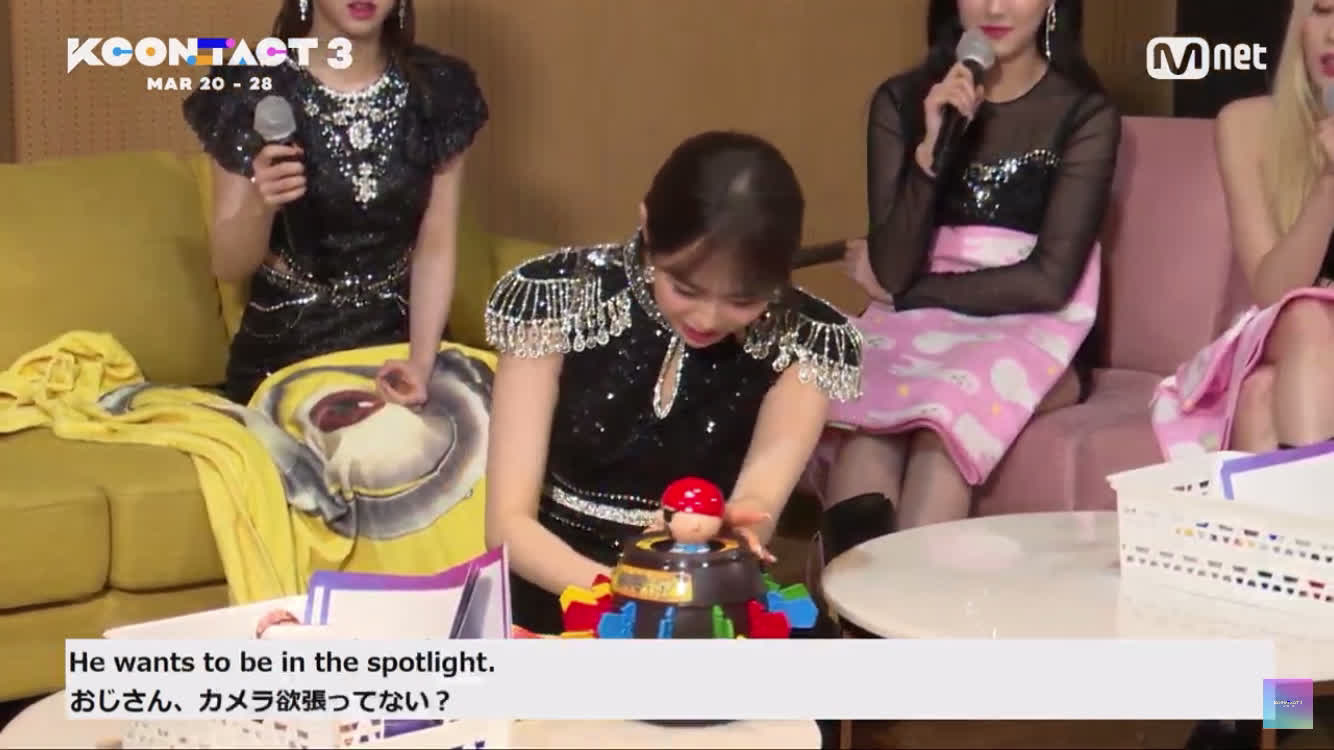 210320 LOONA Breaking Live @ KC0N:TACT 3