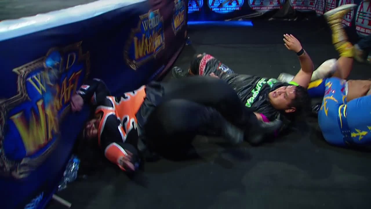 Fatty Wrestler is too Fat!!
