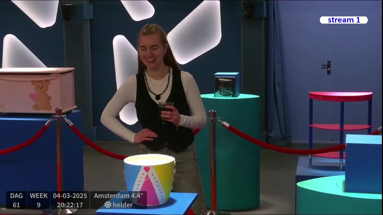Watch DAG 61 | #1 | BigBrother Art Gallery - Jasmijn | Streamable