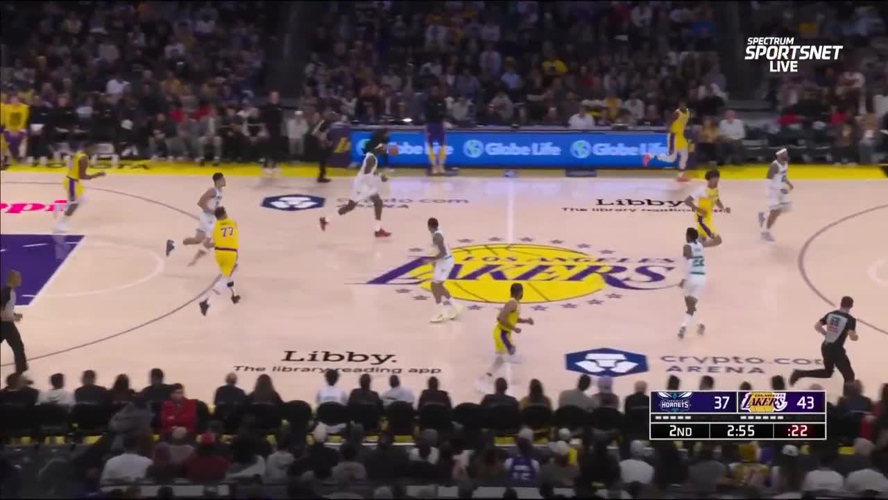 Watch [Highlight] Luka Dončić dishes back-to-back assists—feeds Jaxson Hayes inside, then finds ...