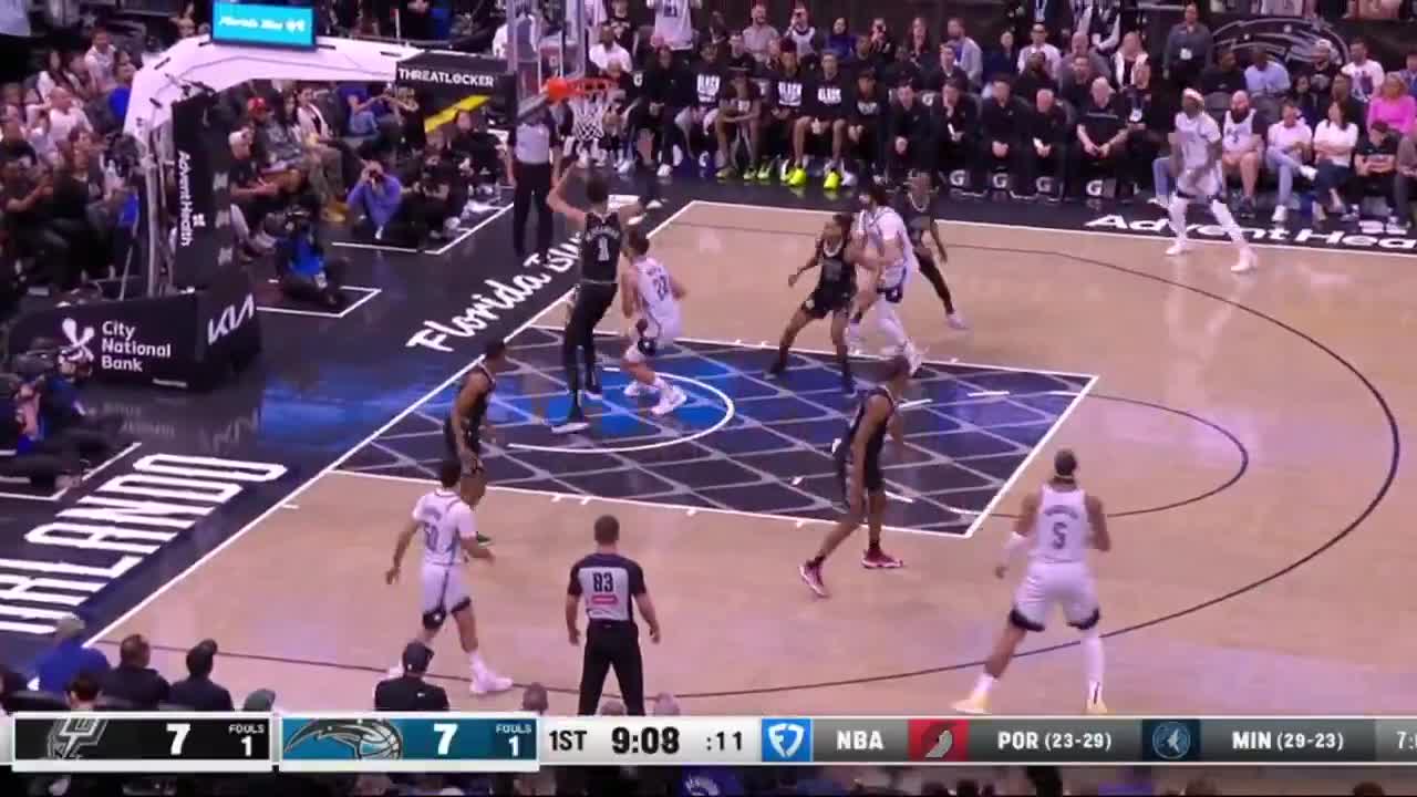 Watch [Highlight] Wemby blocks Franz Wagner without even leaving the ...