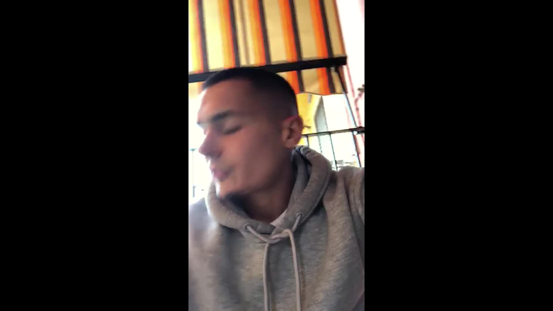 Alex parle de l'huile de CBD Biocalma