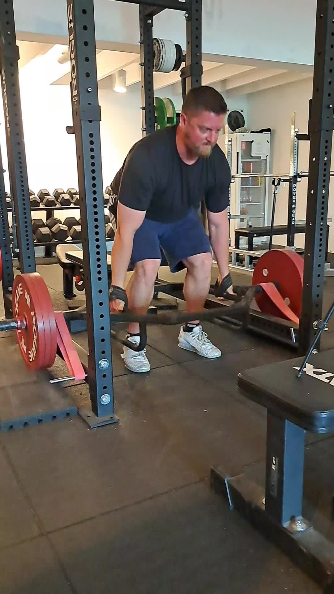 20-05-2023 177kg trap bar DL set 3