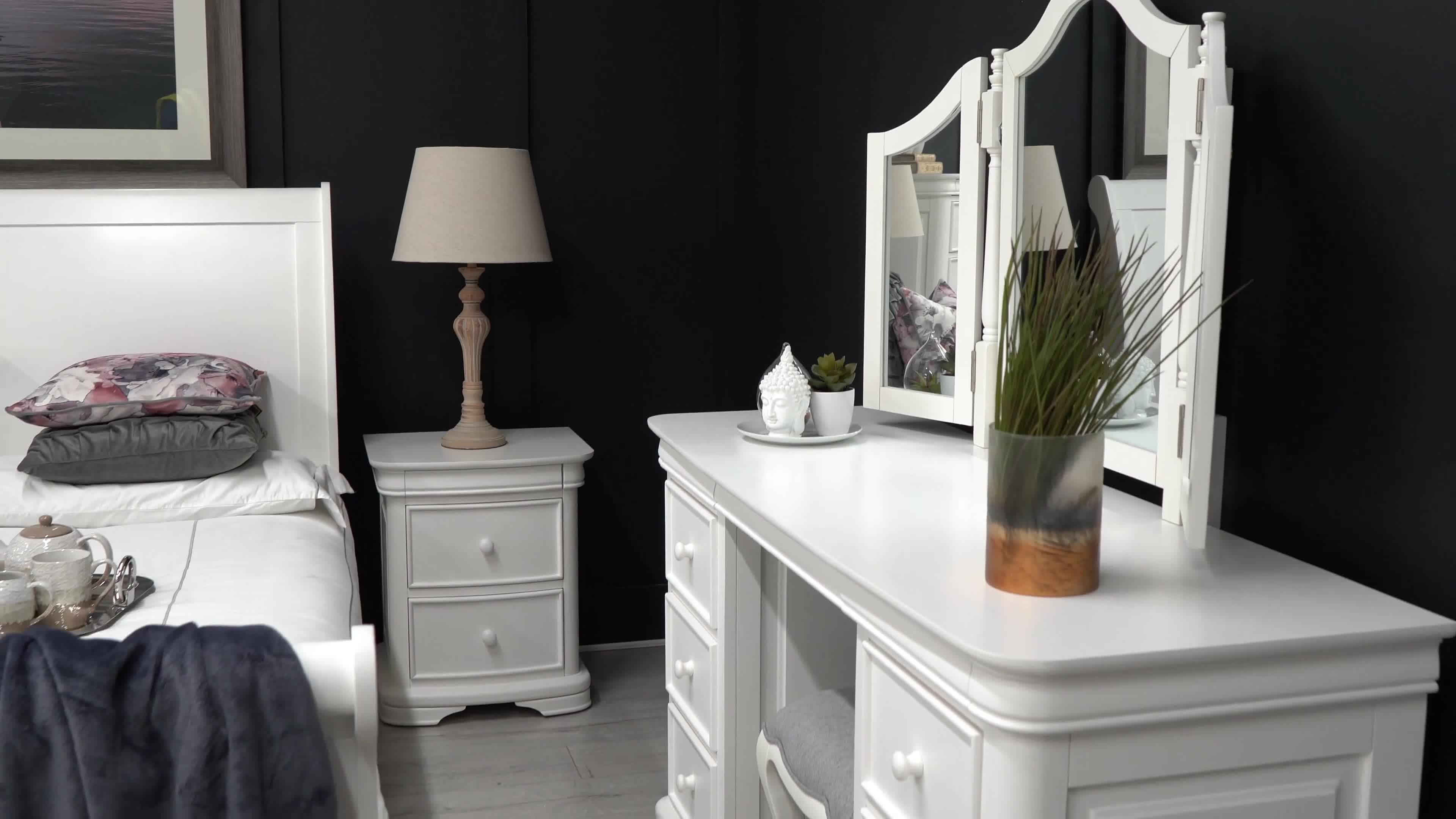 Watch FARAH BEDROOM | Streamable