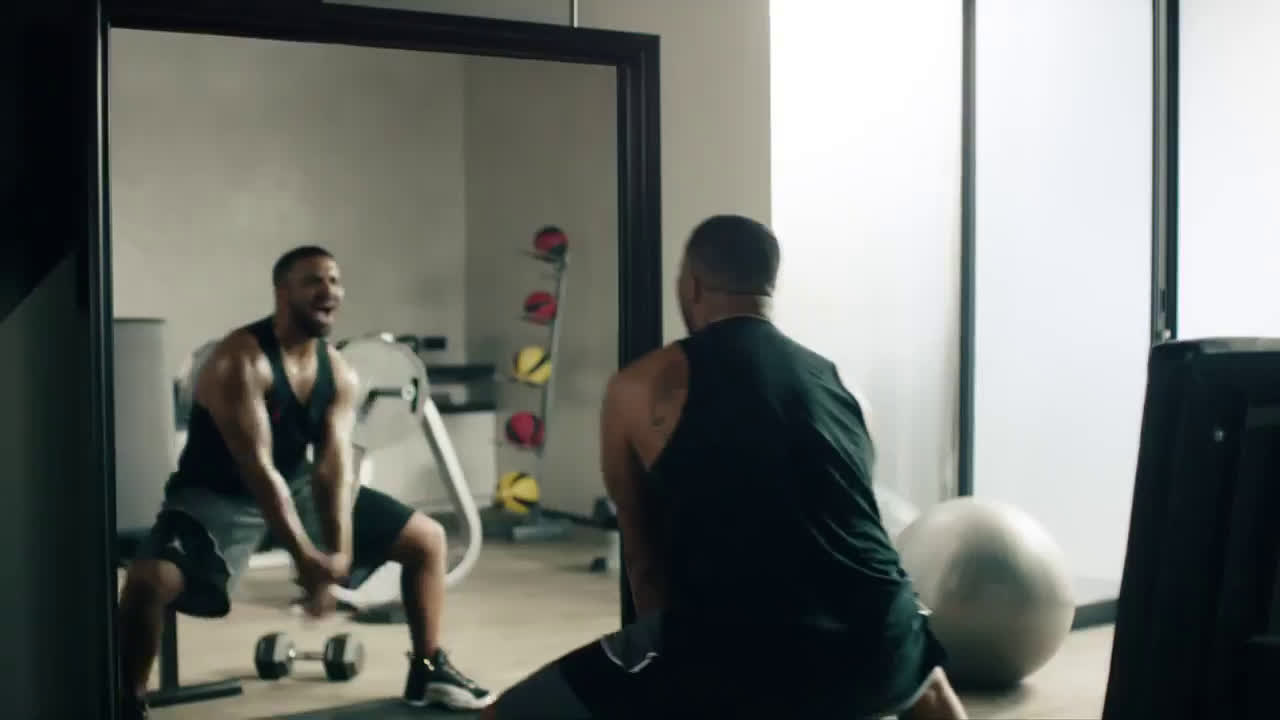 800524802897285122_TbnZPO3NeNBuOj_j.mp4