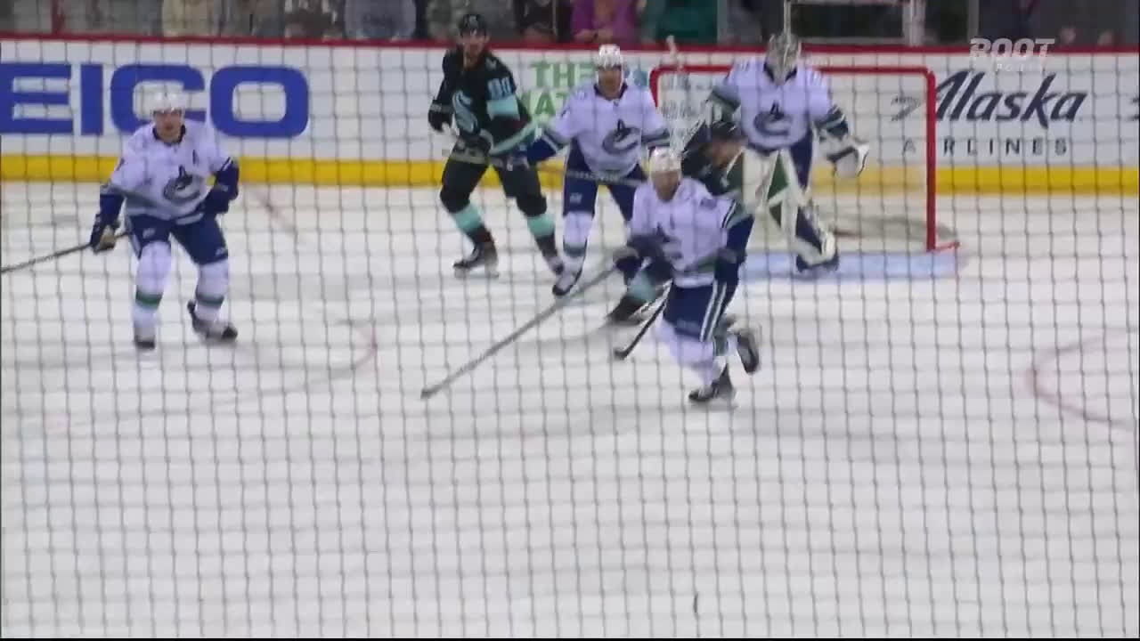 Hoglander's nice breakaway goal