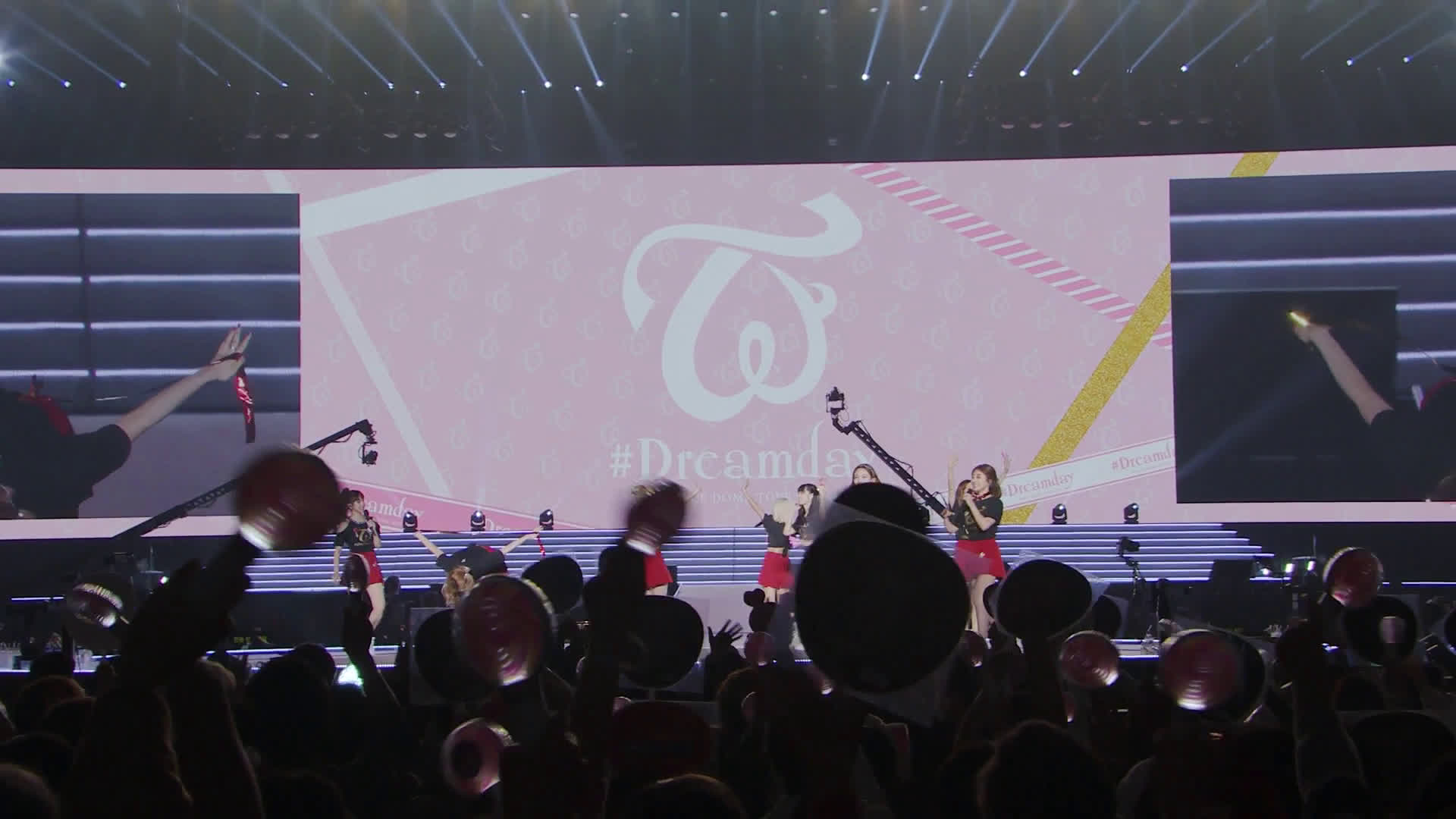 TWICE DOME TOUR 2019 "#Dreamday" in TOKYO DOME Ending