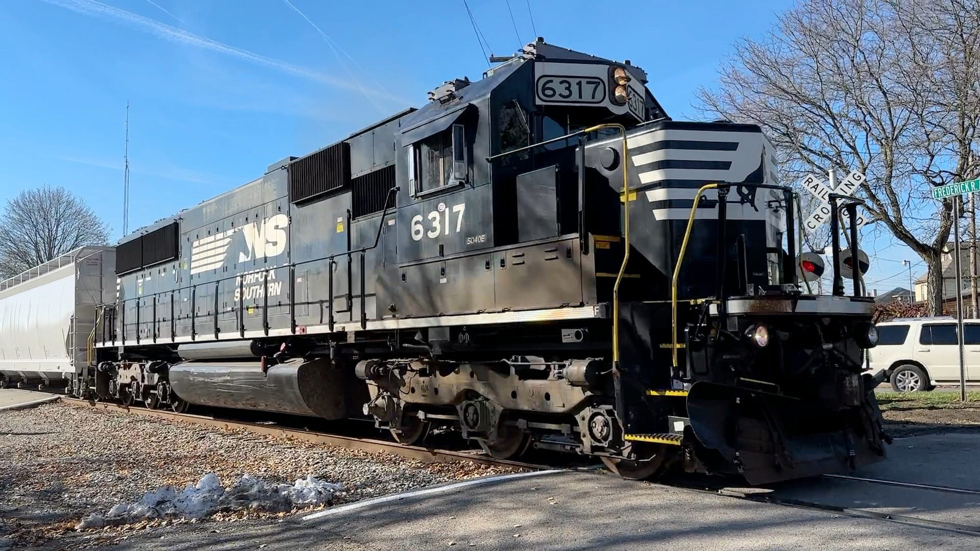 Watch HiDef: Norfolk Southern C29 At Plum Street!-(11/3/2023!) | Streamable