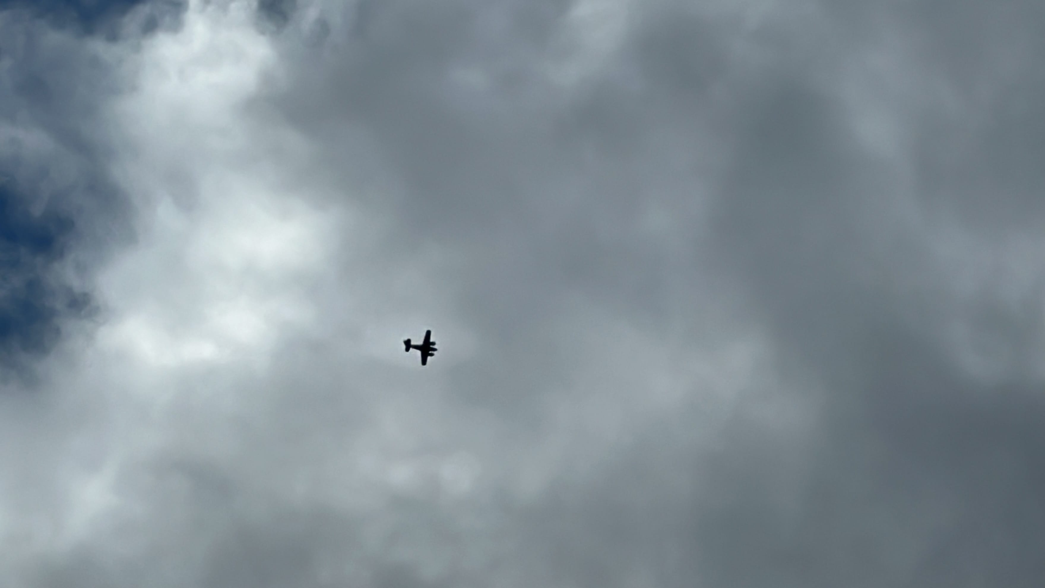 Watch HiDef: Beechcraft 95-B55 Baron (N364GL) Airplane Flying In The Sky In Sharon!-(10/17/2022 ...