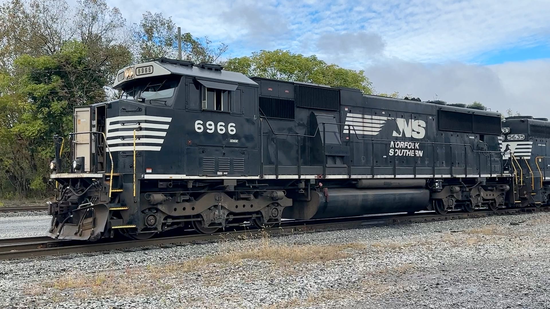 Watch HiDef: Norfolk Southern C23 At Clark Street!-(10/16/2023!) | Streamable