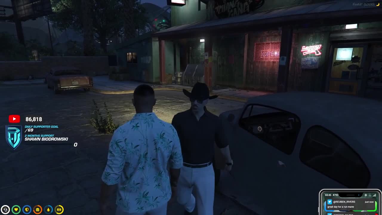 Randy gets offered a Handy