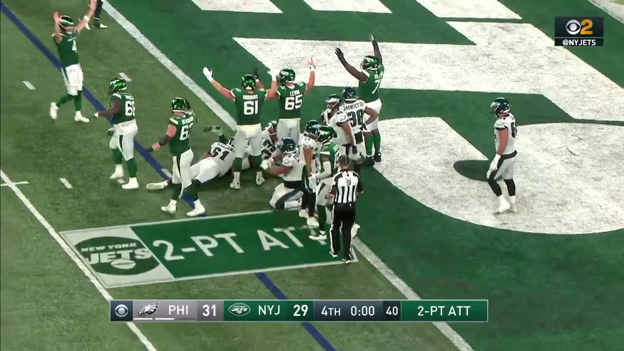 THE JETS CONVERT ON THE 2 POINT CONVERSION