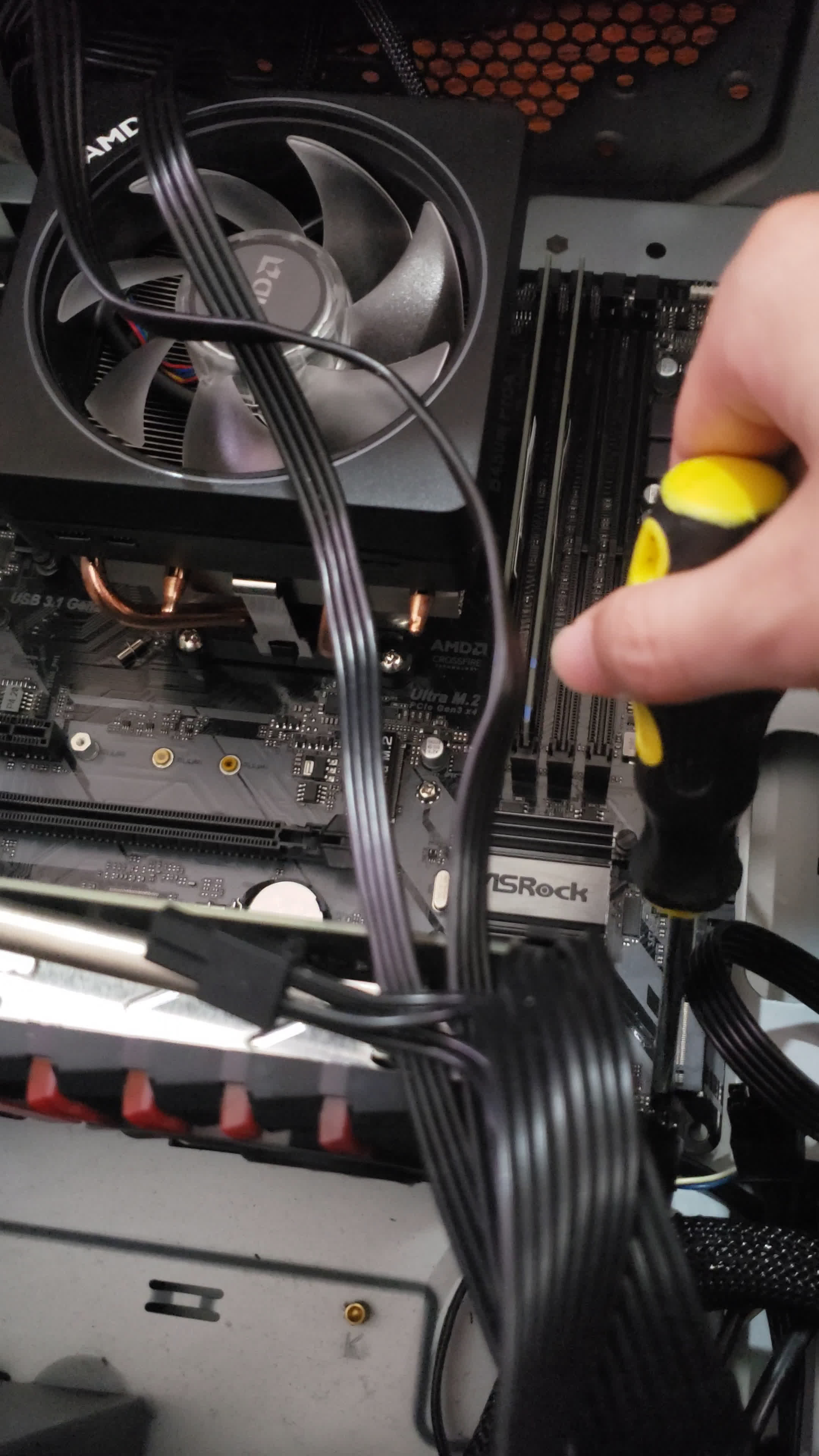 Watch Jump start, pc won't boot | Streamable