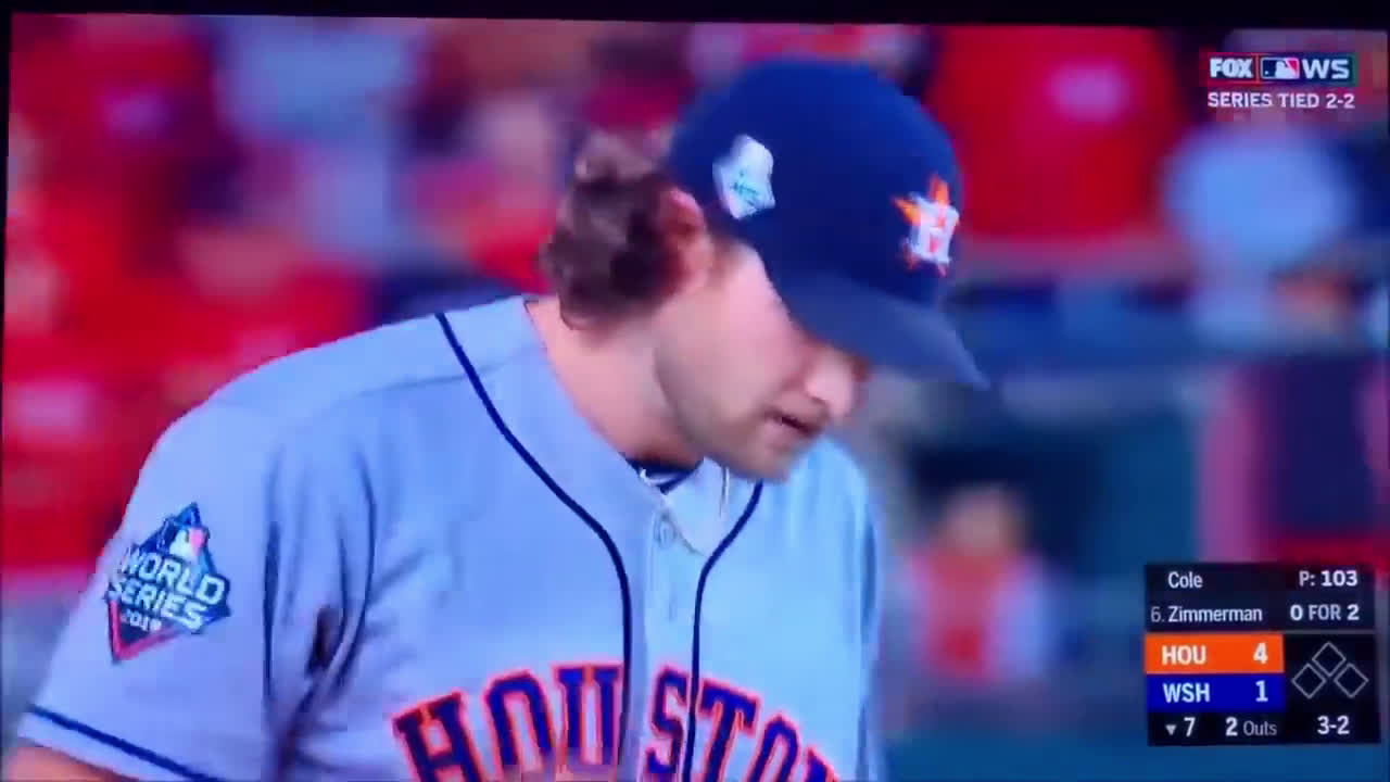 2019 World Series boobs flash Julia Rose.mp4