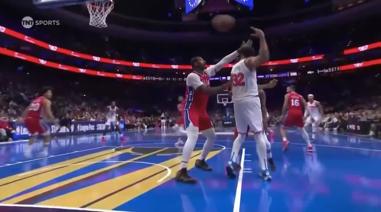 Watch Talkin’ Knicks - Looks like Mikal Bridges says, "Oh my God..." in response to this absurd ...