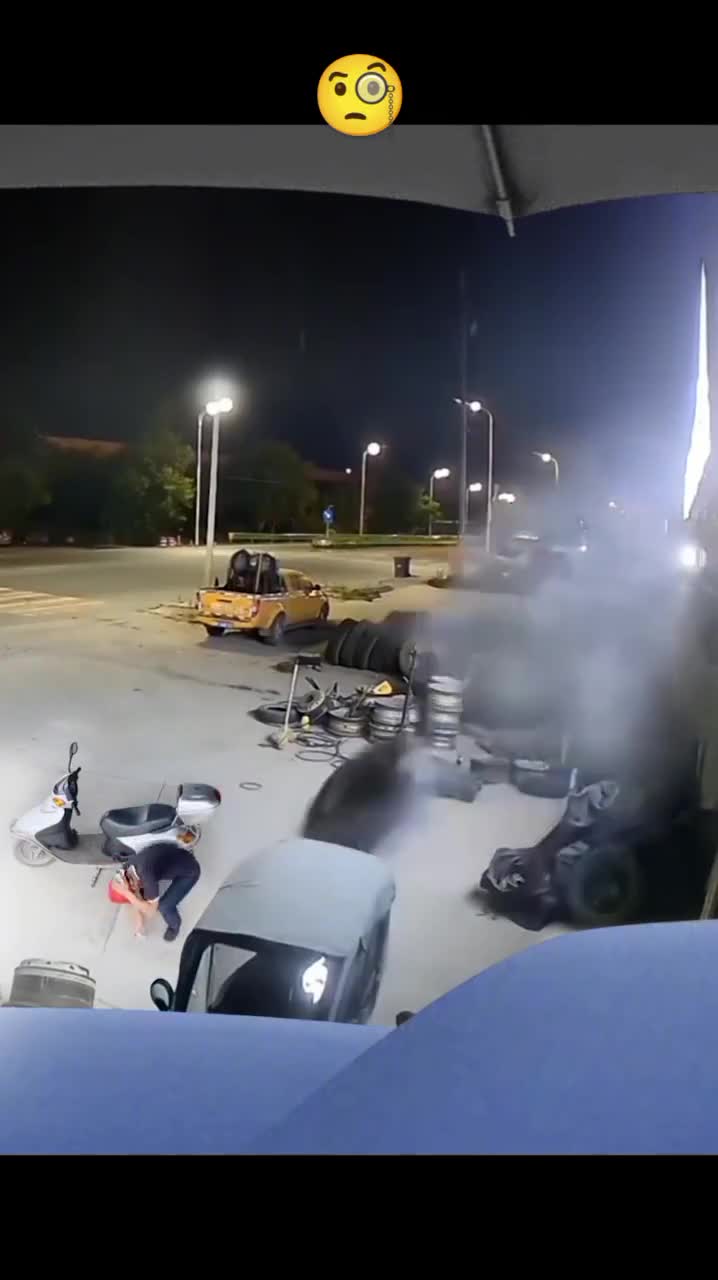 Watch Dead People Crashes - https://t.co/57m4jjeCjO | Streamable