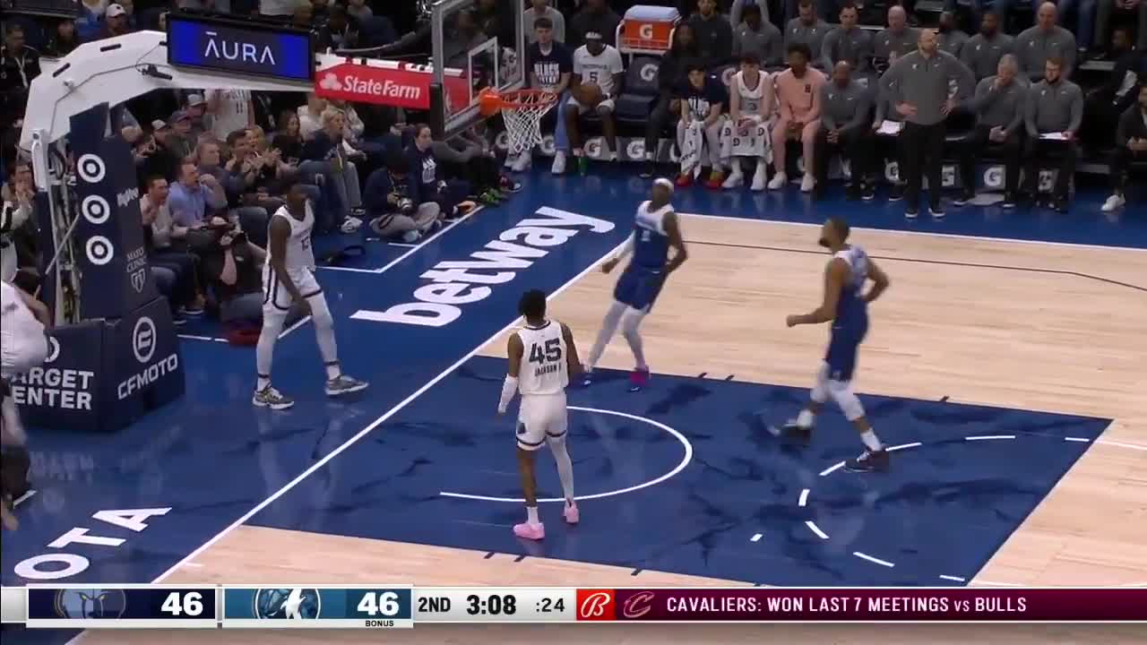 Watch [Highlight] Inbound pass leads to Jaden McDaniels bodying Jarren ...