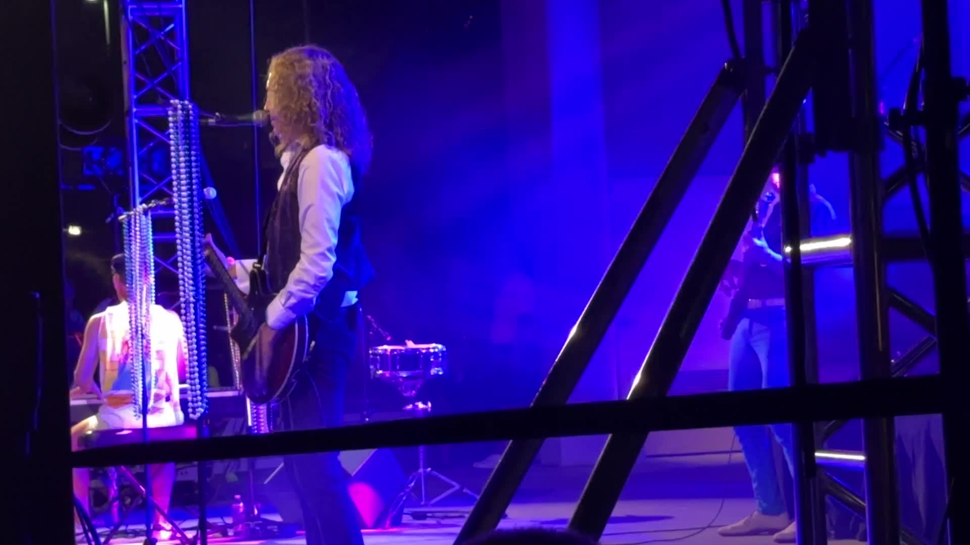 Watch HiDef: Queen Nation Performing At The River Rock At The Amp In ...