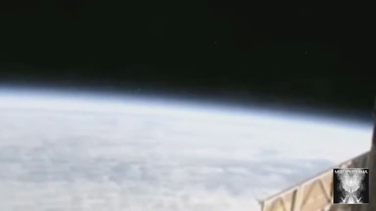 NASA cuts live feed from international space station after mysterious ...